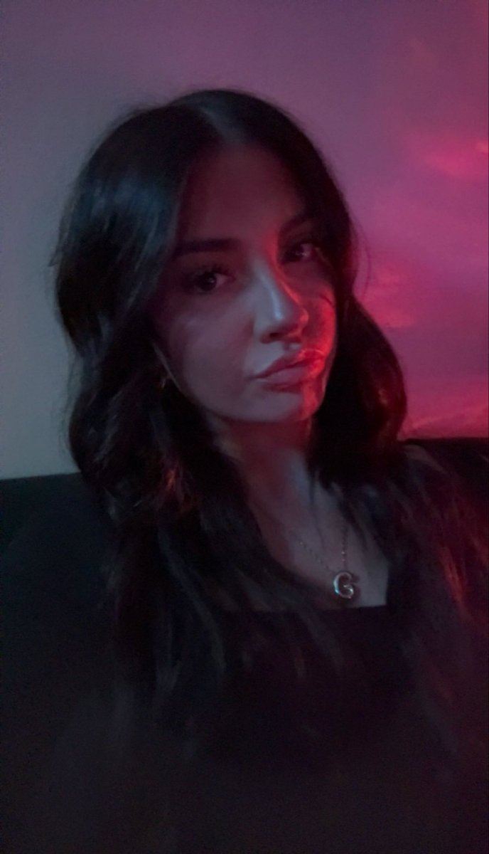 would you let me stay in your room w you? honest answers only https://t ...