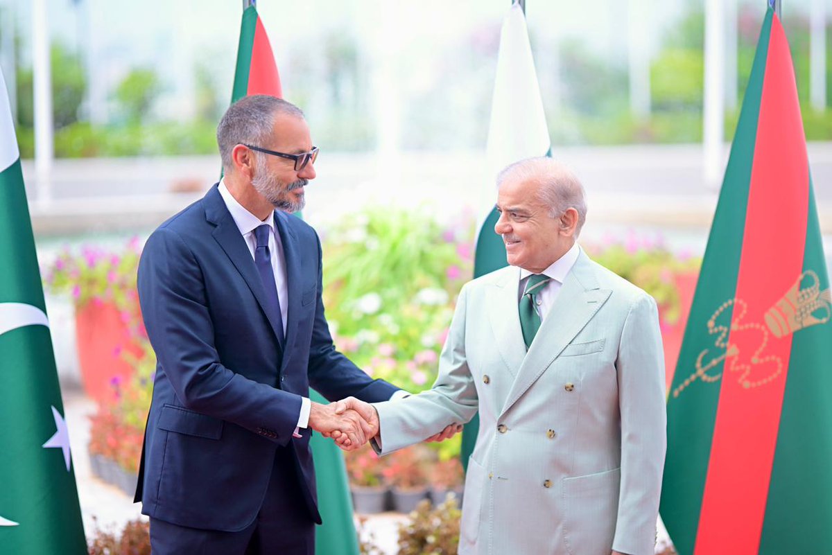 Prime Minister of Pakistan Muhammad Shehbaz Sharif welcomes His ...