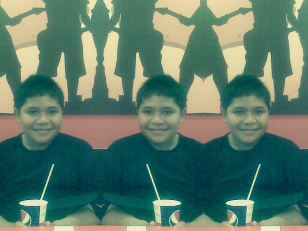 12 vs 27 https://t.co/aeMqguKRpY https://t.co/7M1NPk2a76