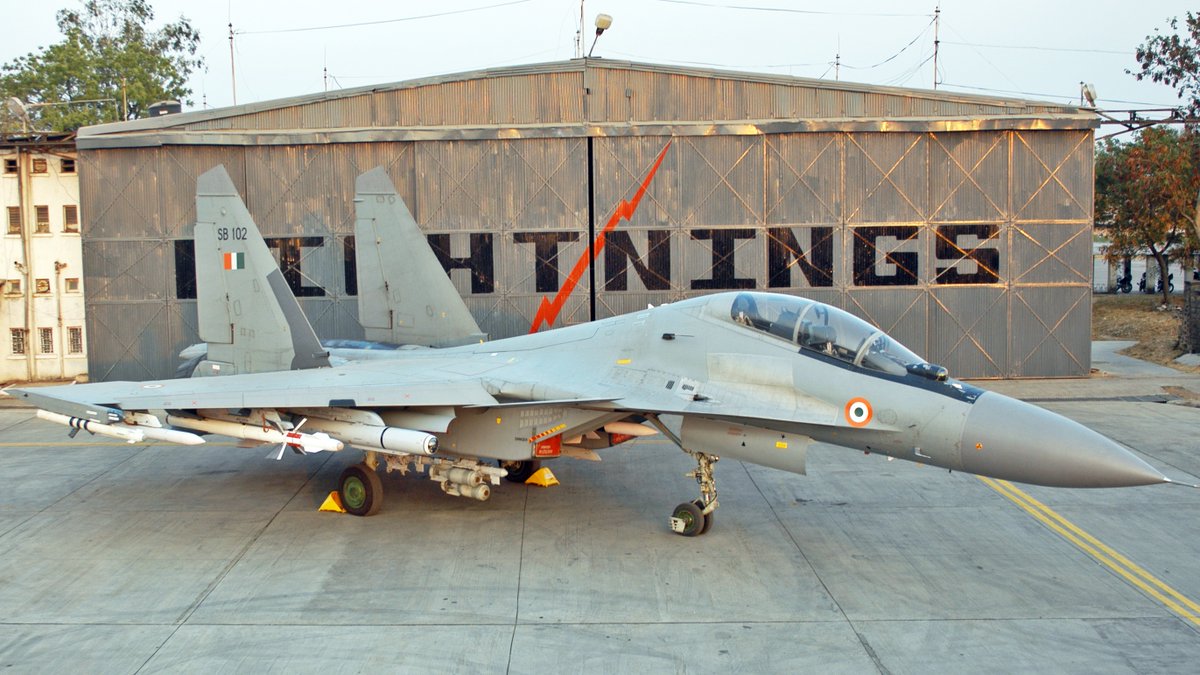 Extremely RARE snap of Indian Airforce SU-30MKI with Israeli Popeye ...