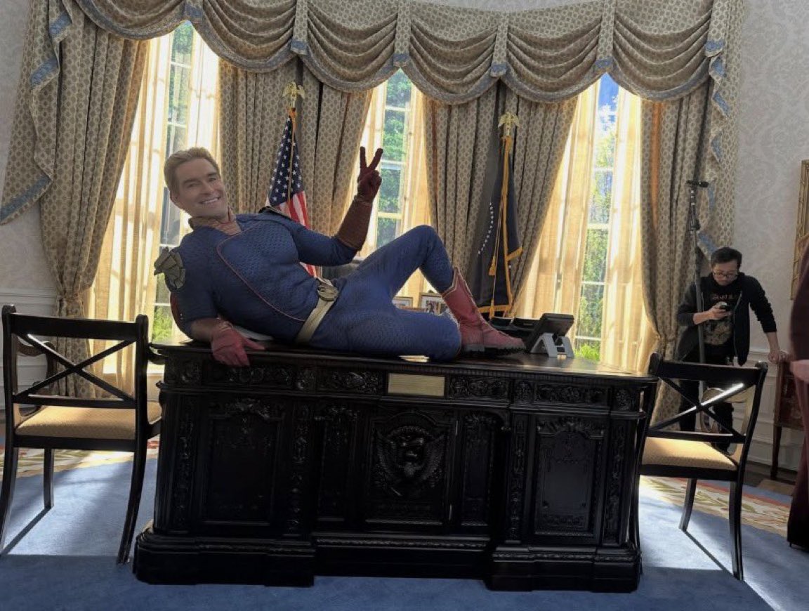 Antony Starr as Homelander behind the scenes of THE BOYS season 5 ...