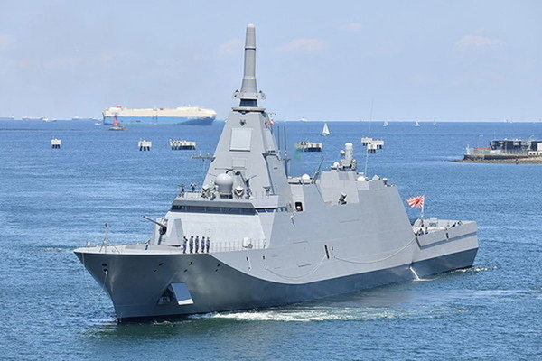 陸上戦艦デスモガミってなんだよ、と思ったけどマストの形からかw 陸上戦艦だとアドラステアを連想したけどやっぱタイヤがないとな…