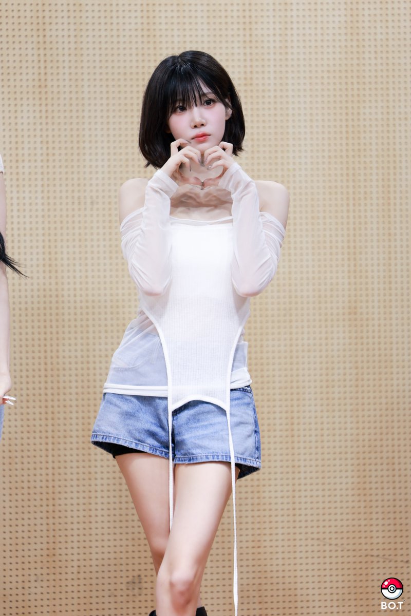 250905 #tripleS #트리플에스 #김나경 https://t.co/ufw4X2J5vv