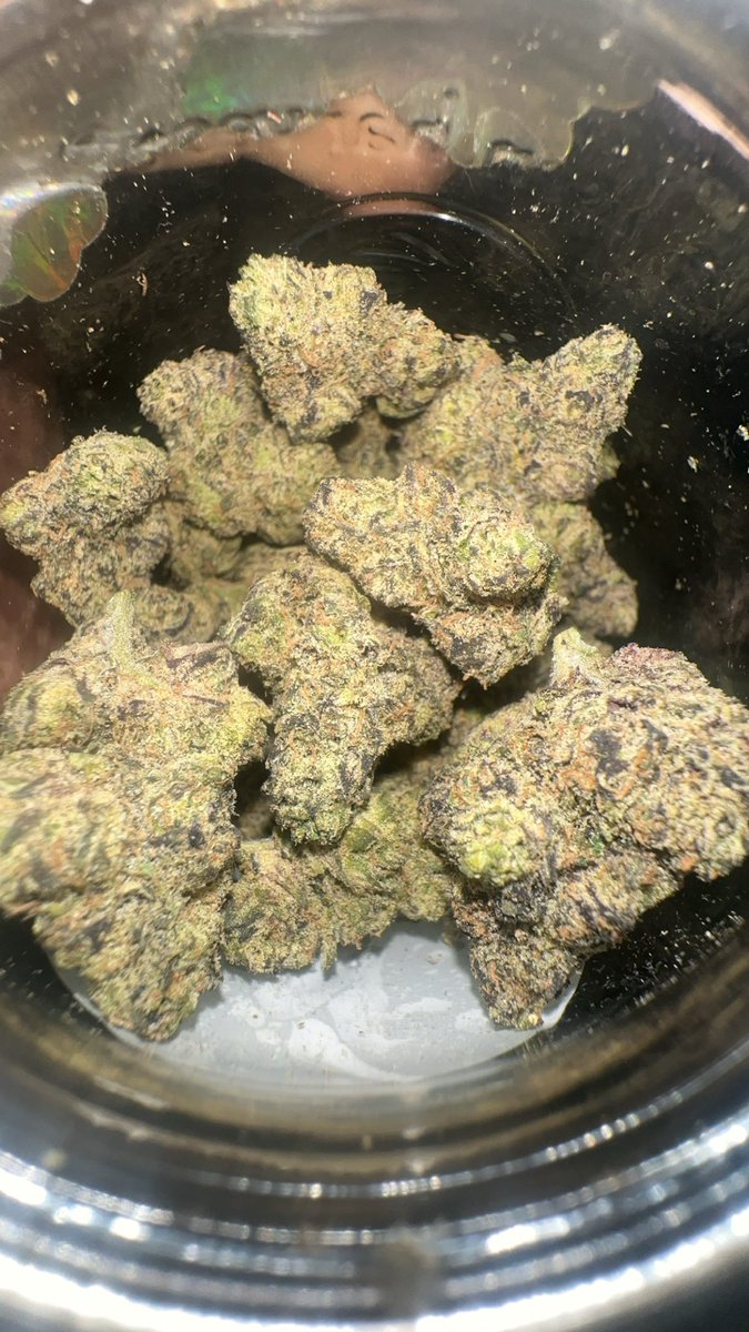 Hornetz or Sherb X Sour D - @B_Eazyllc FUCK I LIKE THIS ONE!!! It reeks ...