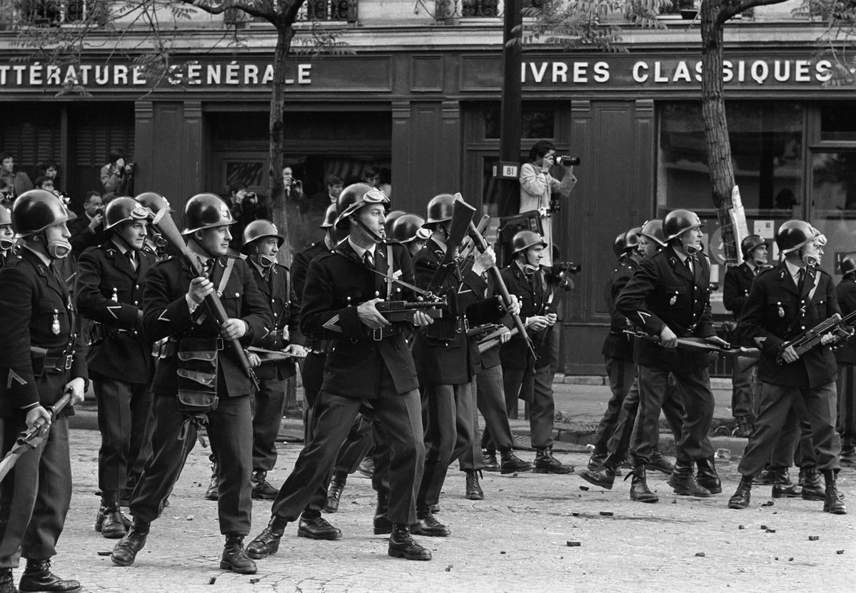 French Gendarmes Mobiles prepare for confrontation on Boulevard Saint ...