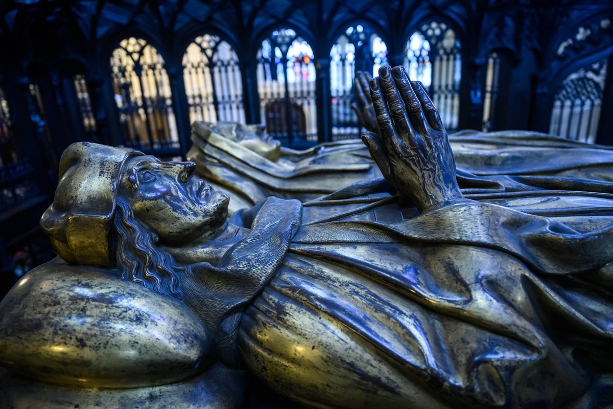 At the heart of the Lady Chapel you can find the tomb of Henry VII and ...