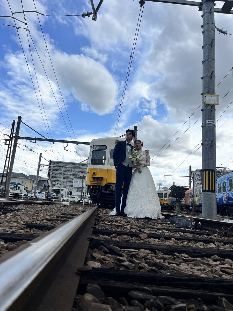 おじいちゃんが生前、ことでんでお仕事をされていた新婦ちゃん。 琴電仏生山工場にてフォトウエディング。 #ことでん #ことでんウエディングフォト