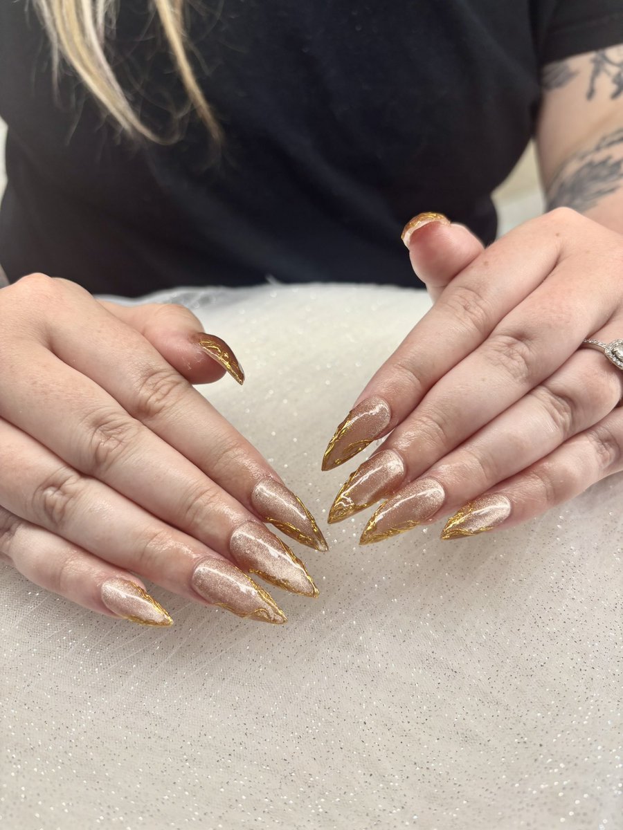 So shiny So expensive So on YOUR dime Nail date with @cashsiphoner ...