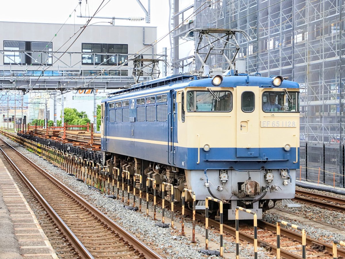 EF65 1128+チキ6B 7993レ 梅小路配給 2026.5.23