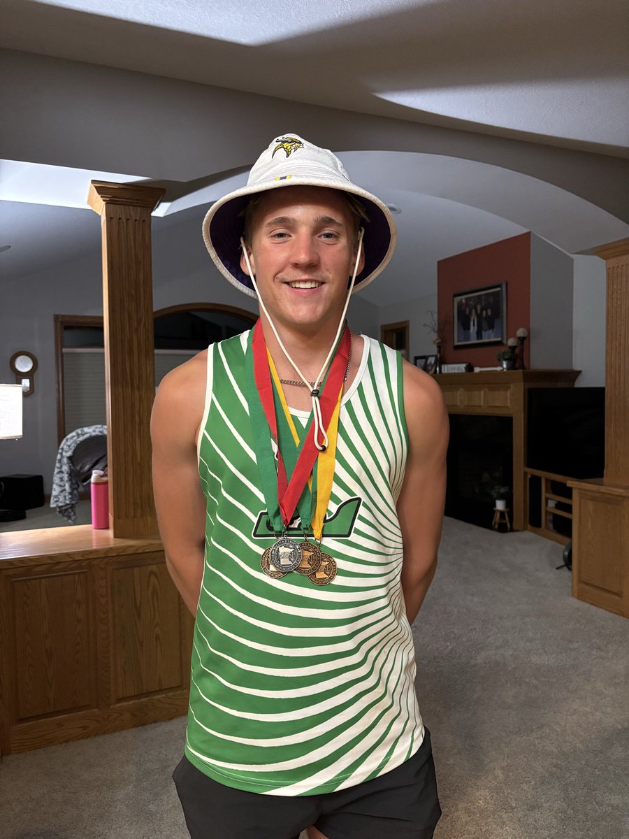 I placed second this Wednesday in the 400 meter dash at the section 5A ...
