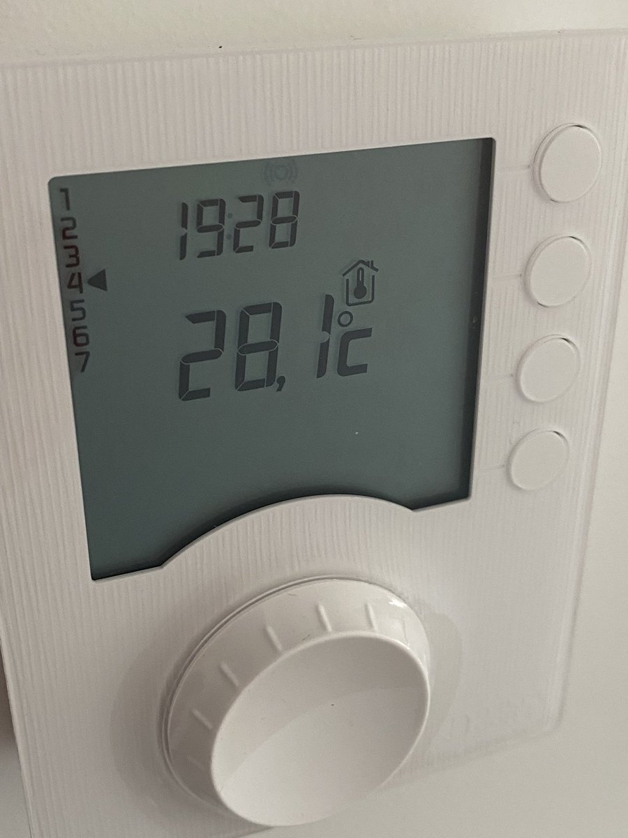 Un logement neuf de 2024, (trop) parfaitement isolé devait empêcher la ...