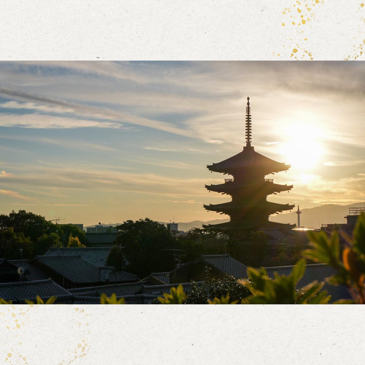 この展覧会は、 京都から始まります。 禅の思想が、 特別なものではなく、 風景として息づく街。 その空気の中から、 産声を上げる 「禅とジブリ ...