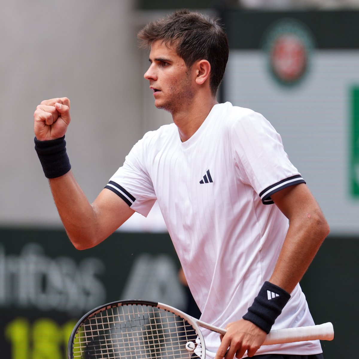 ANOTHER 5-SET COMEBACK AT #RolandGarros This time No. 27 Rafa Jodar to ...