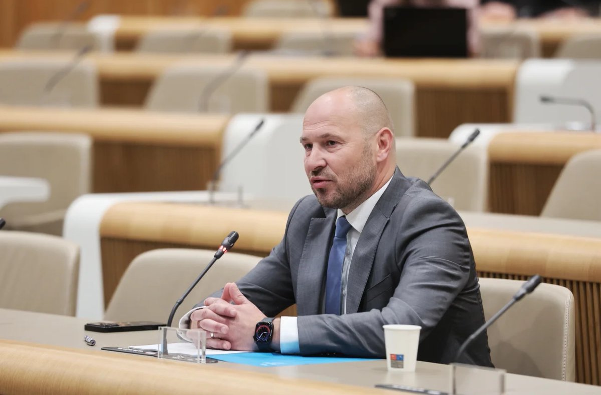 Vrtovec napovedal, da se bo pri Postojni delalo tudi ponoči Kandidat za ...