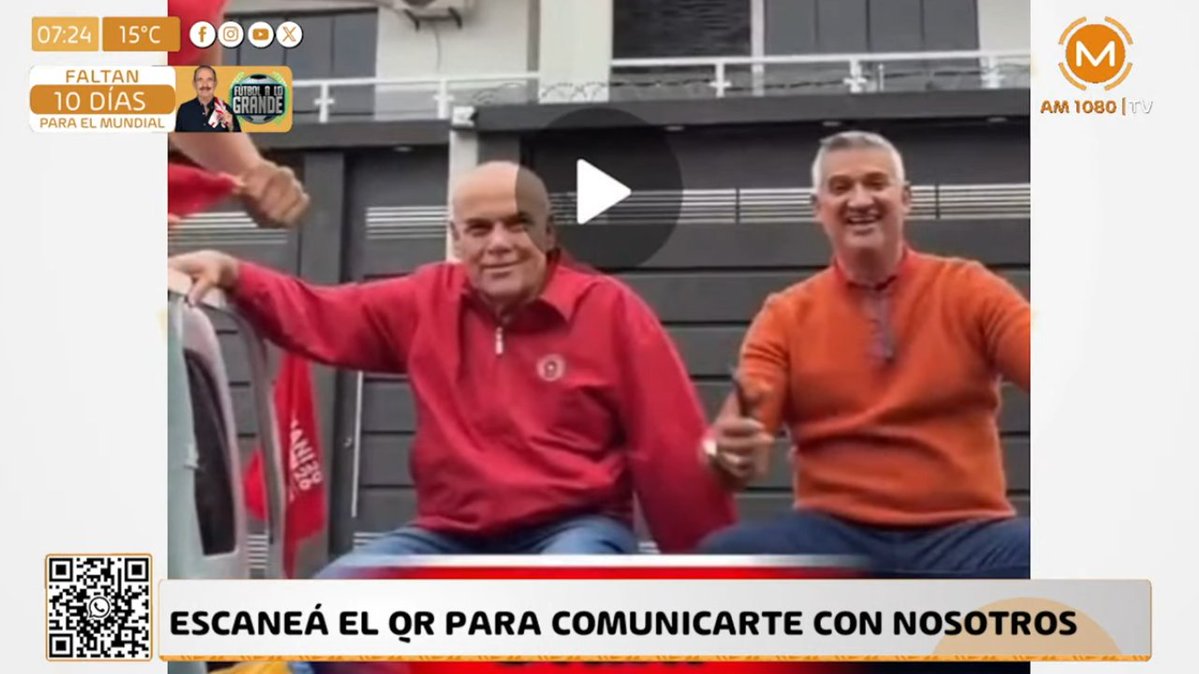 El director de Tránsito, Félix Hernán Giménez, viajó sentado al borde ...