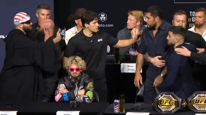 😂Sean O’Malley says seeing Alex Pereira up close stopped him from ...