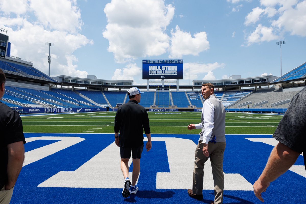 All smiles with @UKFootball https://t.co/0lTUmiwYfe