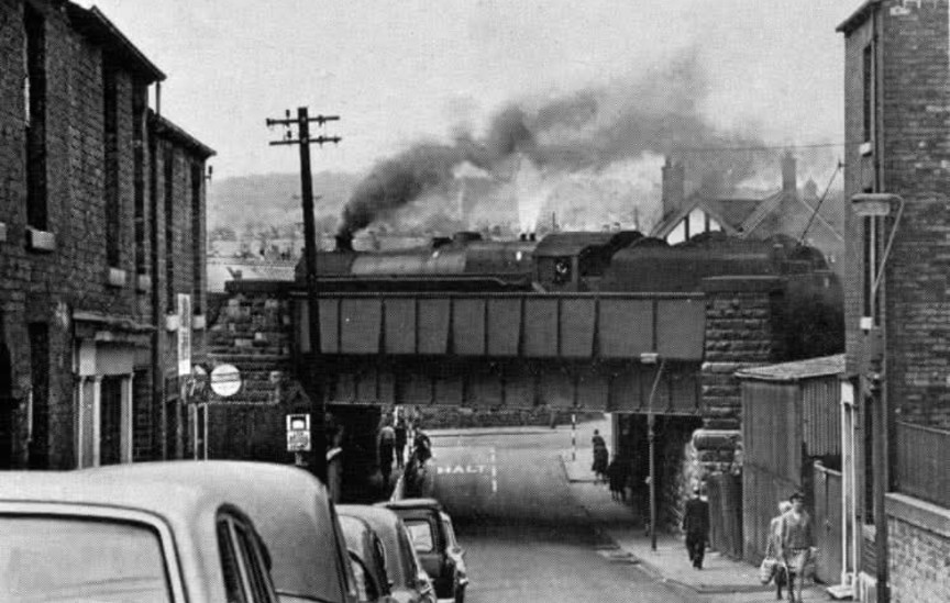 Rare view of bottom of Gleadless Road. Shop on left advertising 7up and ...