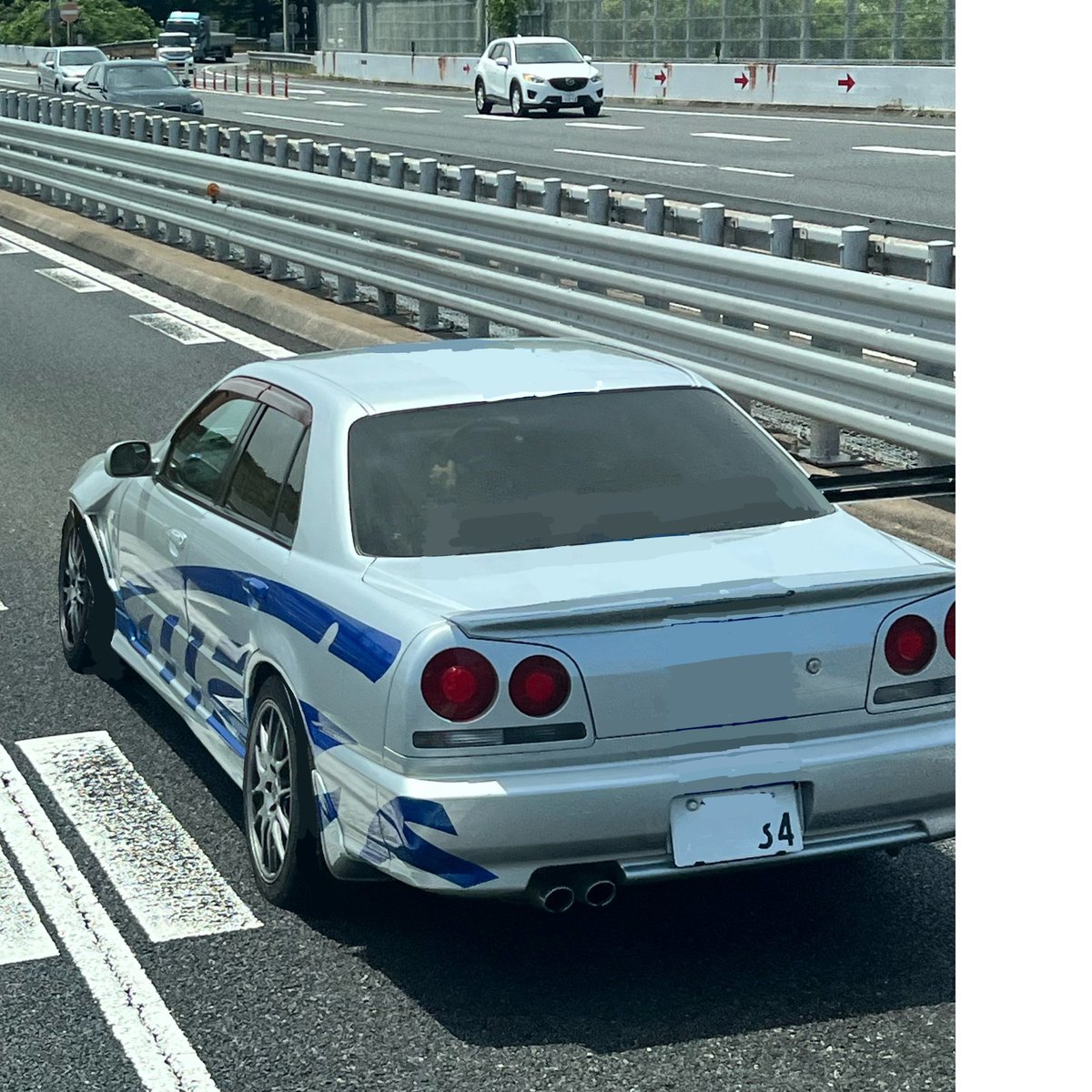 こいつFフェンダーのせいでキメラになってまう 折角イケてるバイナルなのに