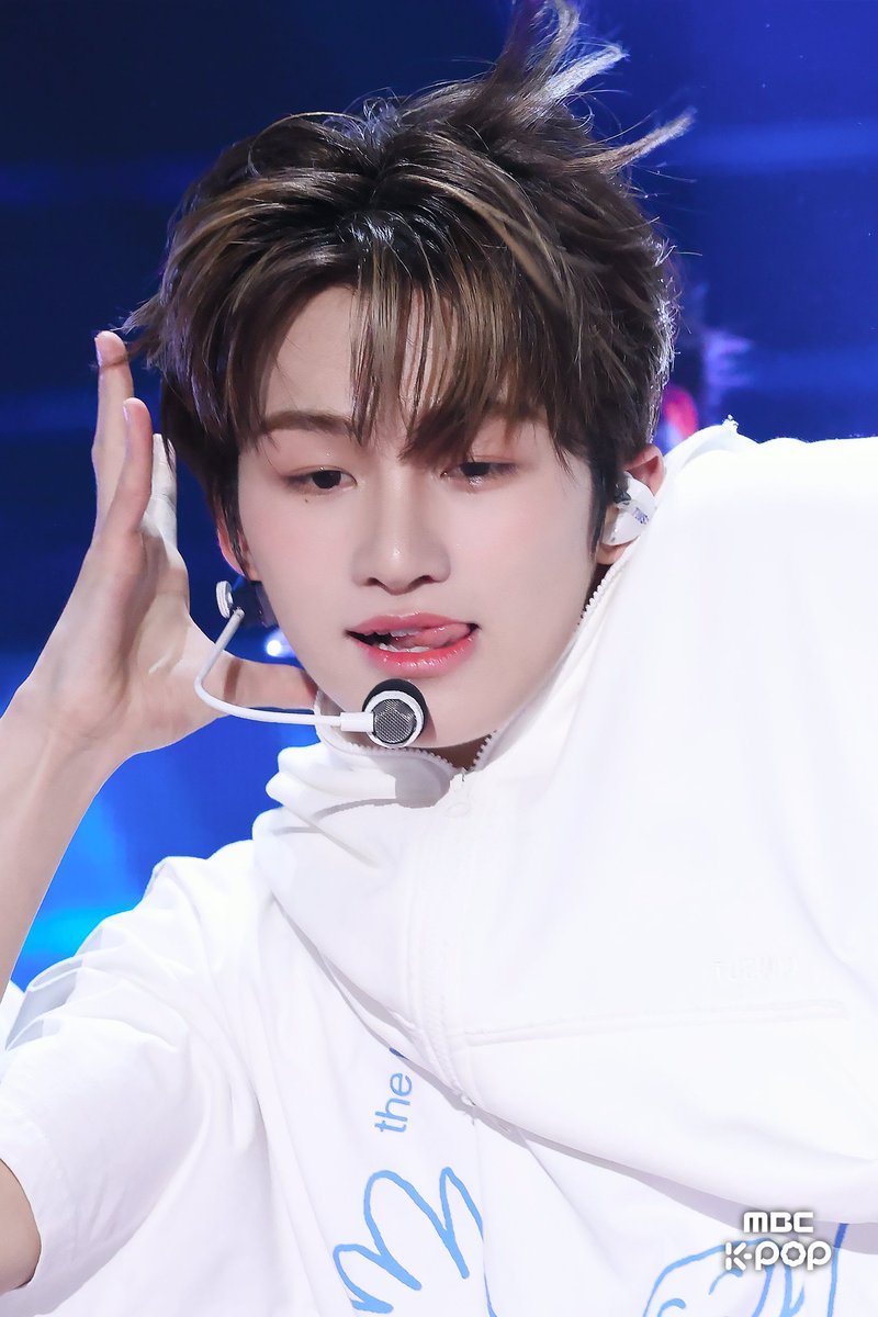 지훈이 똔개 닮았다고 생각한 사진 1위 저 쌍카풀이 시골똔개의 정석수준