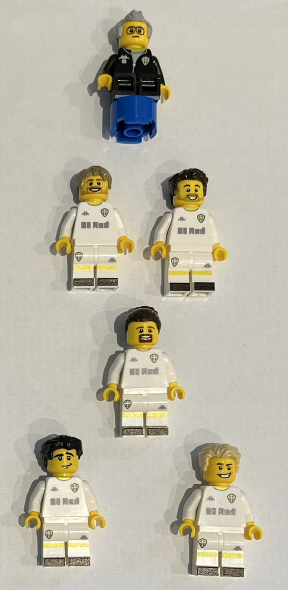 Who said Bielsa is not a model? Certainly not Lego! Here he is complete ...