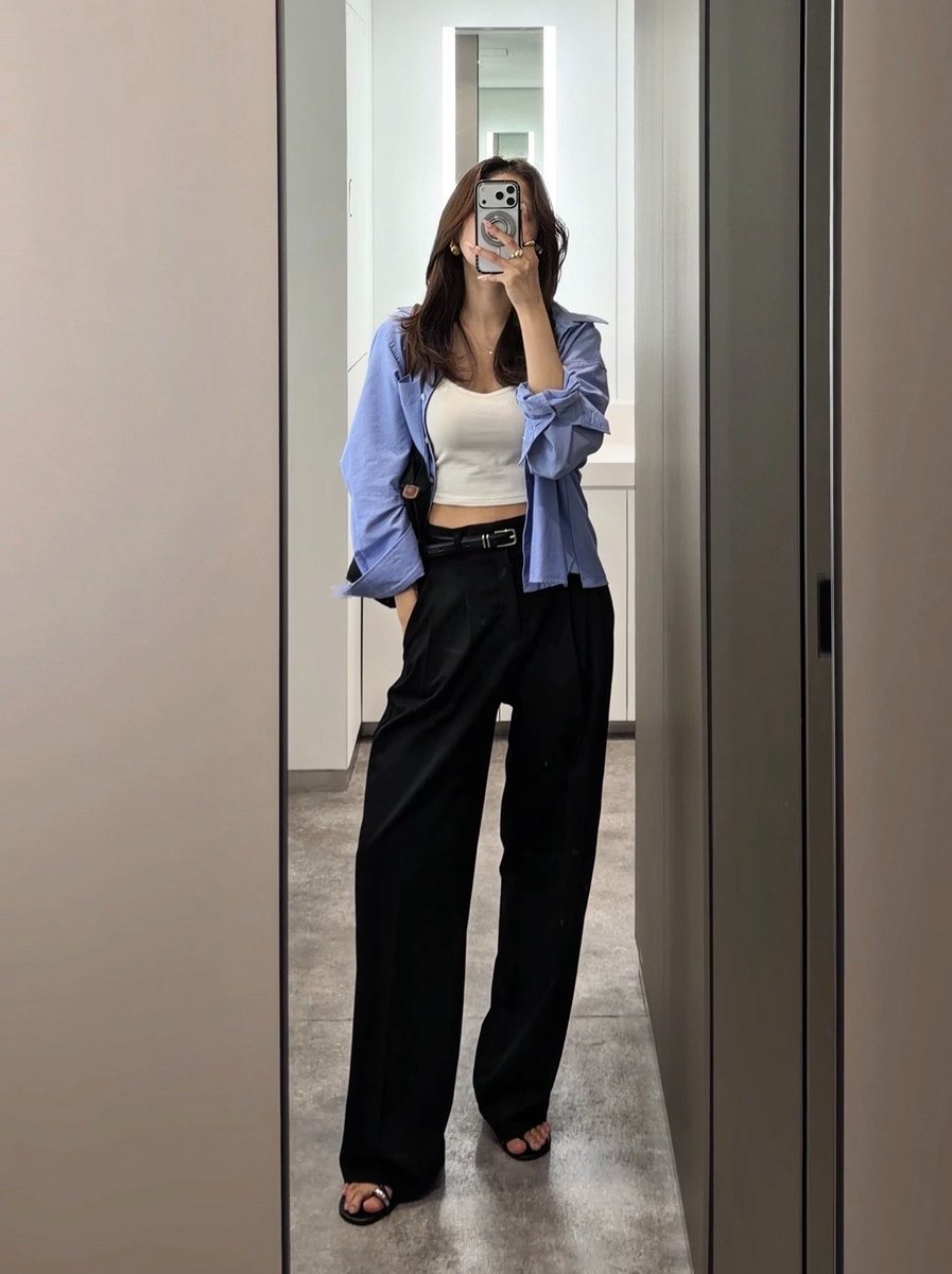 最近のパンツコーデ ️ 163cmで、いつも股下70〜83cmくらいのものを選んでます。自分の股下より少し長めのパンツにヒールを履くのが1番 ...