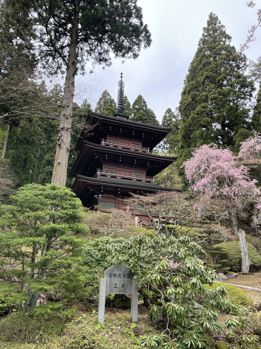 #これを見た人は無言で携帯の壁紙を貼る