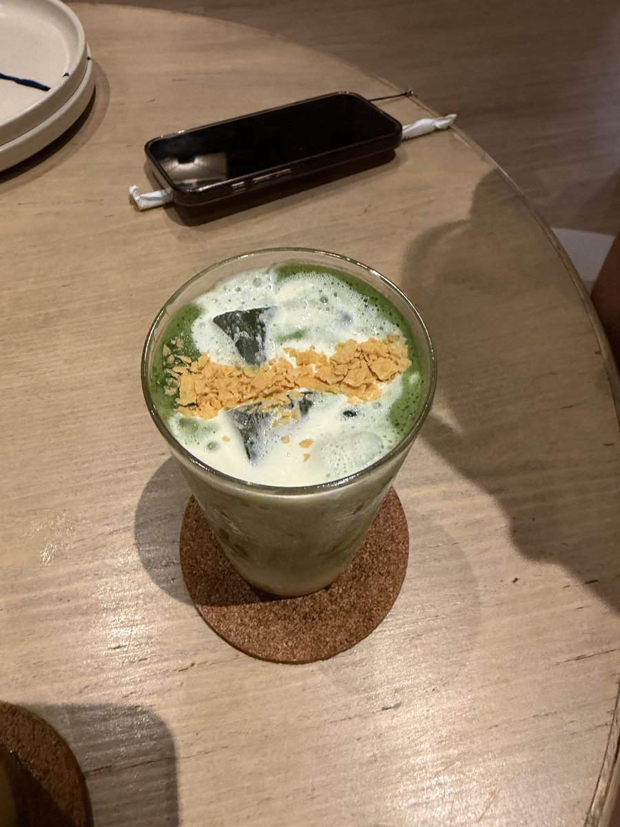 rekomendasi lagi dan masih di east mall GI yaitu Cafe Kissa 﫶 gue udh ...