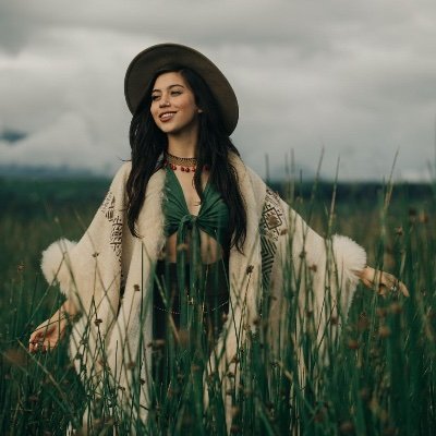 Isis Anchalee on Twitter: "Pant suit power in full effect. Off to go vote for Madame President ...