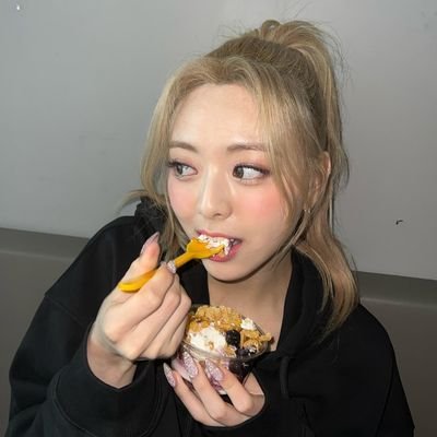 ITZY on Twitter: "🎈ITZY 3RD ANNIVERSARY🎈 Birthday Party for ITZY MIDZY! https://t.co/UTvAEzLZRQ ...