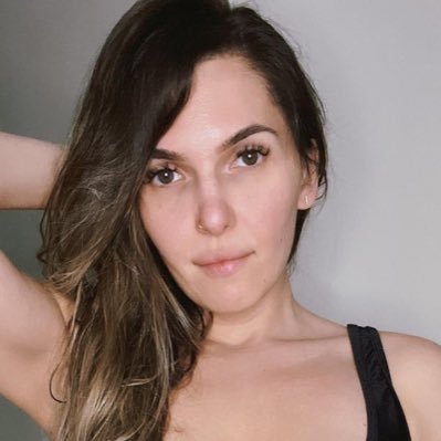 Wife & Mother👱🏻‍♀️ on Twitter: "RT @Momjullylov: Anyone want nudies?🤭 https://t.co/CEp4DLvKYS ...