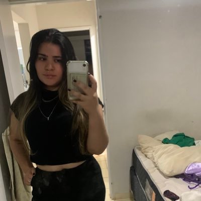 Bruna Moretti (@BrunaMooretti) / Twitter