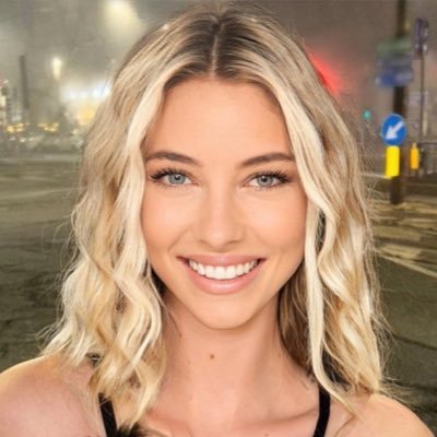 Sophie 😋 on Twitter: "I love golf, sports and date older men... Anyone for a meeting? ️‍🔥 ️ ...