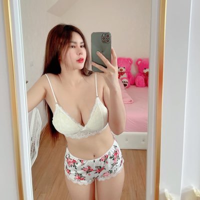 ROSSA GEMOY on Twitter: "hai ganteng ready vcs bugil colmek bisa sekarang yah info wa ...