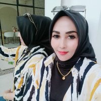 Neny Yanty on Twitter: "@emiilastrii BECCA LAGI VIRAL DI SOSMED NIH LINK FULL NYA 11 MENIT ...