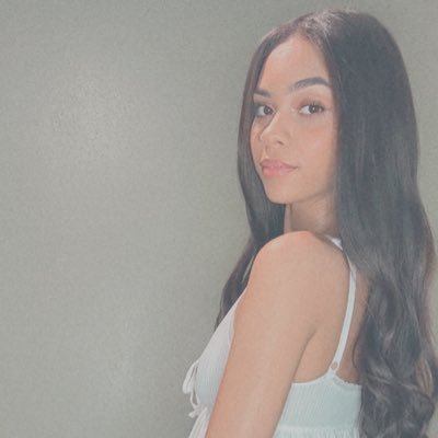 Alina💫 on Twitter: "i promise i’m a good girl 🤭😉 https://t.co/0ZQAh33ZUH" / Twitter