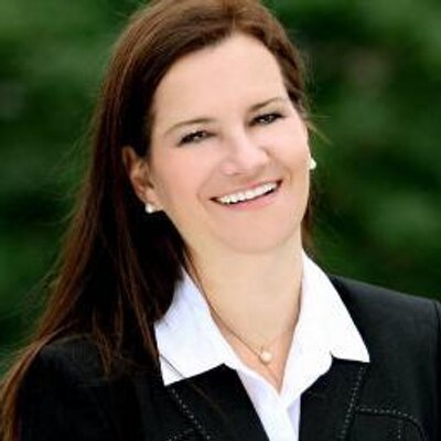 Liz Moyer's Instagram, Twitter & Facebook on IDCrawl