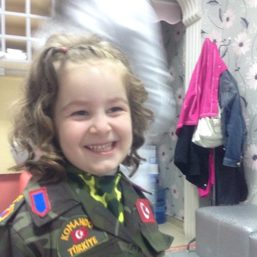 Zeynep SARI (@kucuk_kurbaga) | Twitter