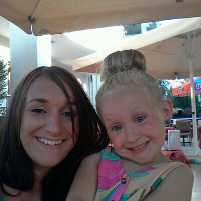 Rebecca Jinks's Instagram, Twitter & Facebook on IDCrawl