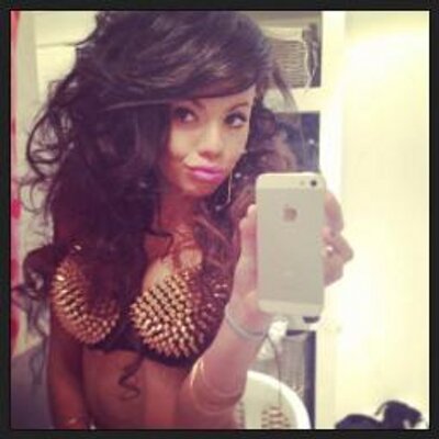 Chanelle Hall (@hall_chanelle) | Twitter