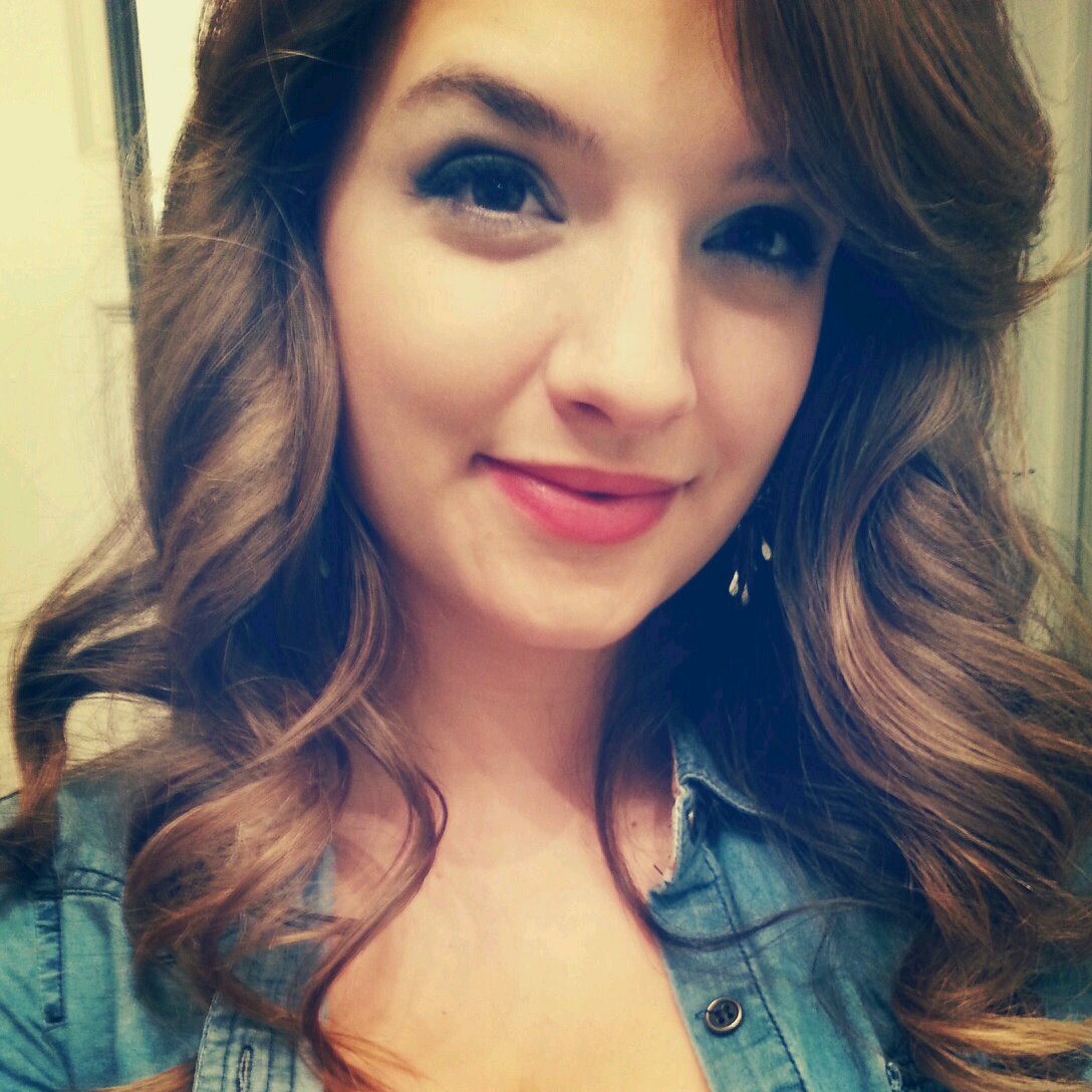 Lisa Leturno - @LisaLeburno Influential Followers | twtrland