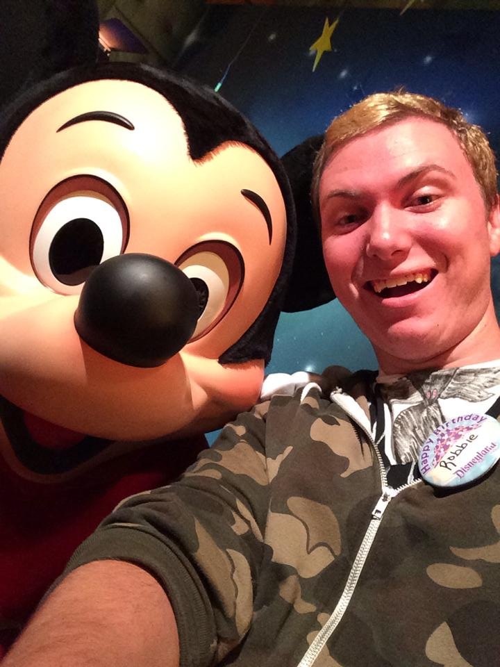 Robbie Capps (@luvlovatomahone) | Twitter