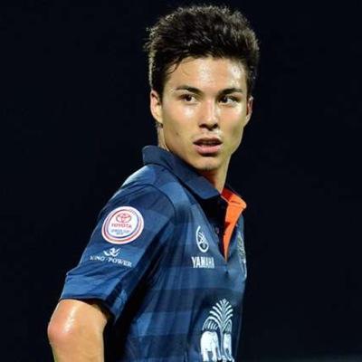 The latest Thailand National Football Team has "3 AMWF hapas" and just ...