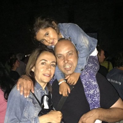 Francis Cerezo on Twitter: "Jdbdhxysbjdj #vinodegarrafon"