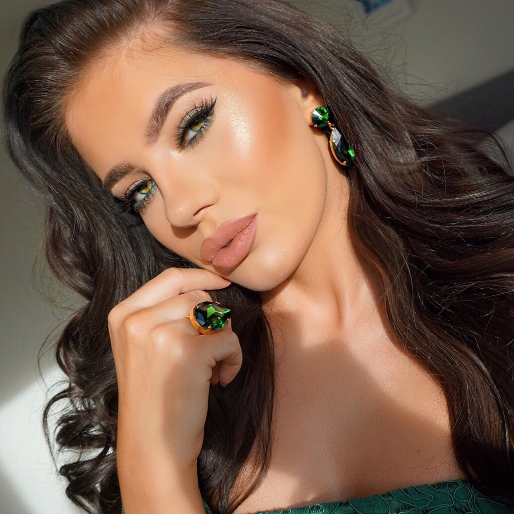 Laura Badura On Twitter Throwback To This Glam ๐๐ Tbt Makeup