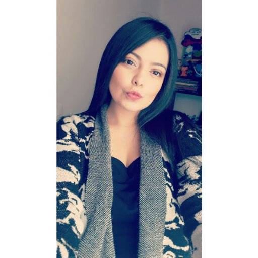 @_Kenia_Gomez) | Twitter