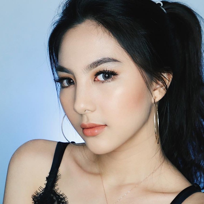 Devienna Setiawan on Twitter: "Video Bokep Cewek Cantik Dumai https://t.co/w5Pzrhd2Dd"