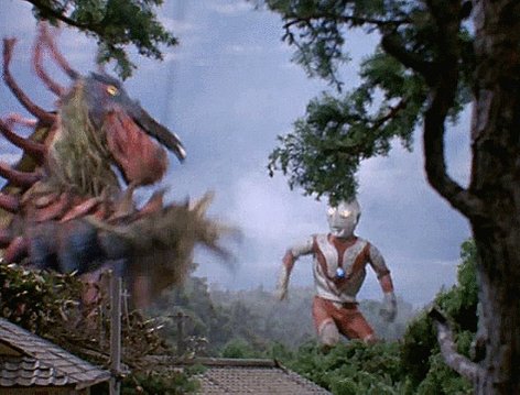 Ultraman Zoffy Vs Birdon