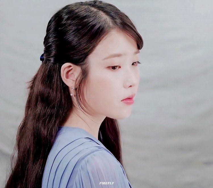 썼다 지운다. 널 사랑해🥲 #아이유 #IU https://t.co/tu5rOd13zW #아이유 #iu 𝘧𝘪𝘳𝘦𝘧𝘭𝘺 @ff__516