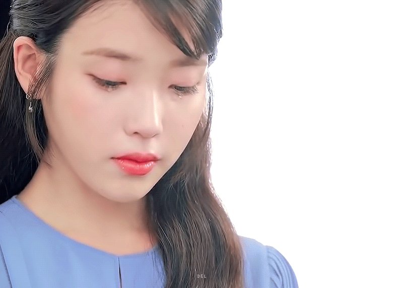 🥲 #아이유 #IU https://t.co/xB5PoACPMN https://t.co/dZUrU4XX43 #아이유 #iu DEL @iudel0819